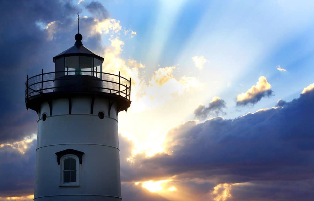 How Lighthouses Work: The Tech Behind the Light | Lighthouse NE