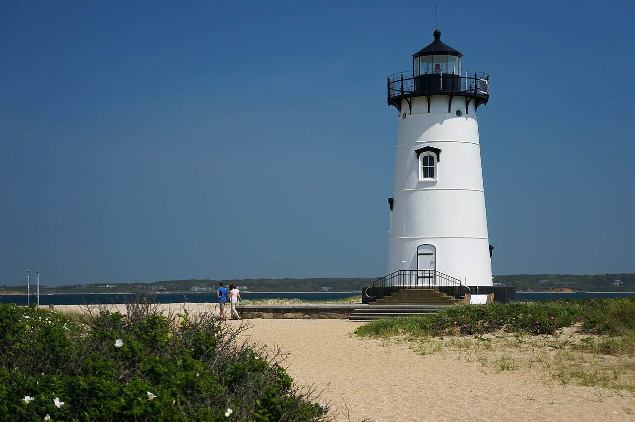 Martha's Vineyard Lighthouses | Lighthouse New England
